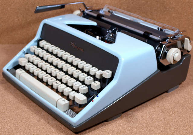 Vintage Typewriters at The Vintage Typewriter Shoppe!