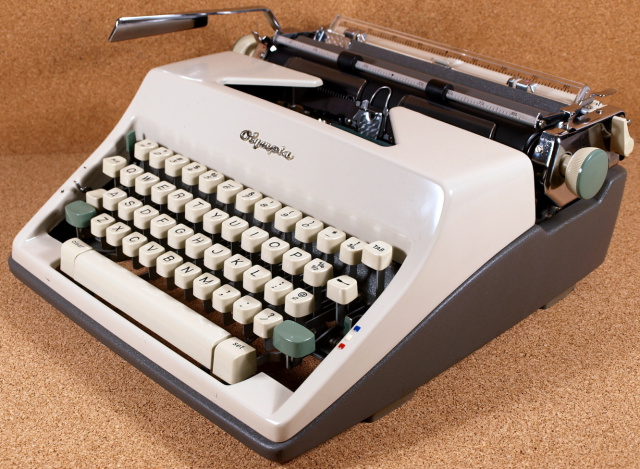 Vintage Typewriters at The Vintage Typewriter Shoppe!