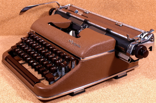 Vintage Typewriters at The Vintage Typewriter Shoppe!
