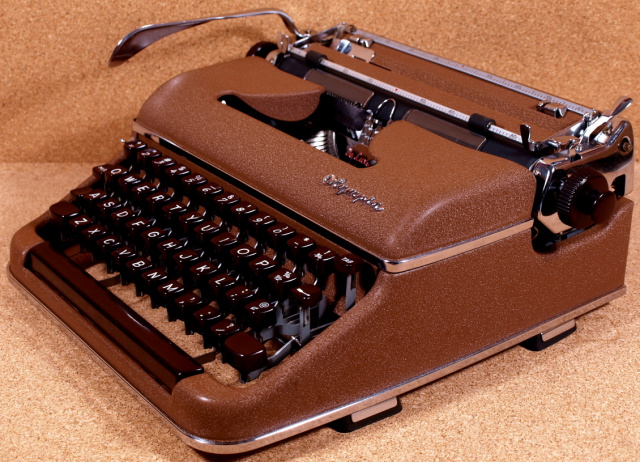 Vintage Typewriters at The Vintage Typewriter Shoppe!