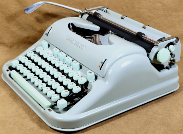 Vintage Typewriters at The Vintage Typewriter Shoppe!