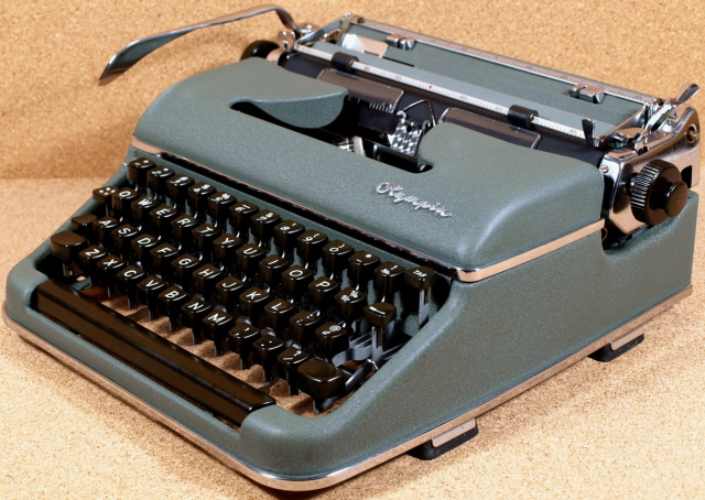 Vintage Typewriters at The Vintage Typewriter Shoppe!